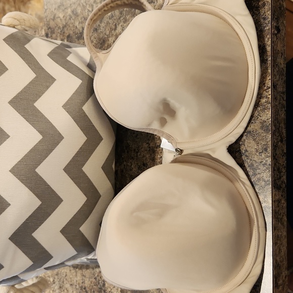 Essentials | Intimates & Sleepwear | Essential Bodywear Padded Bra 42d ...